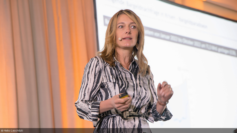 Prof. Dr. Julia Pitters, Professorin IU Internationale Hochschule ...